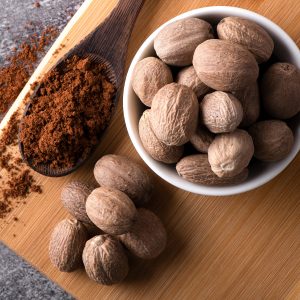 Top Benefits Of Nutmeg For Skin & How To Use It? - Kama Ayurveda
