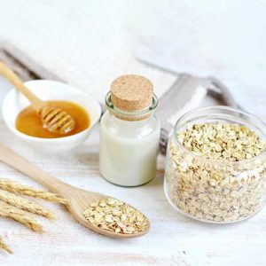 10 Best Homemade Oatmeal Face Packs For Glowing Skin - Kama Ayurveda